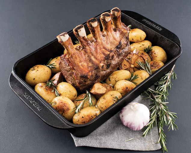 Buy Pyrolux PYROCAST 38 x 23cm Roaster at Barbeques Galore.